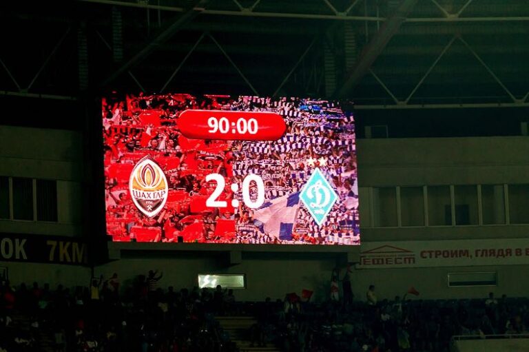 The Real Reason Football Matches Last 90 Minutes - Sport Makers